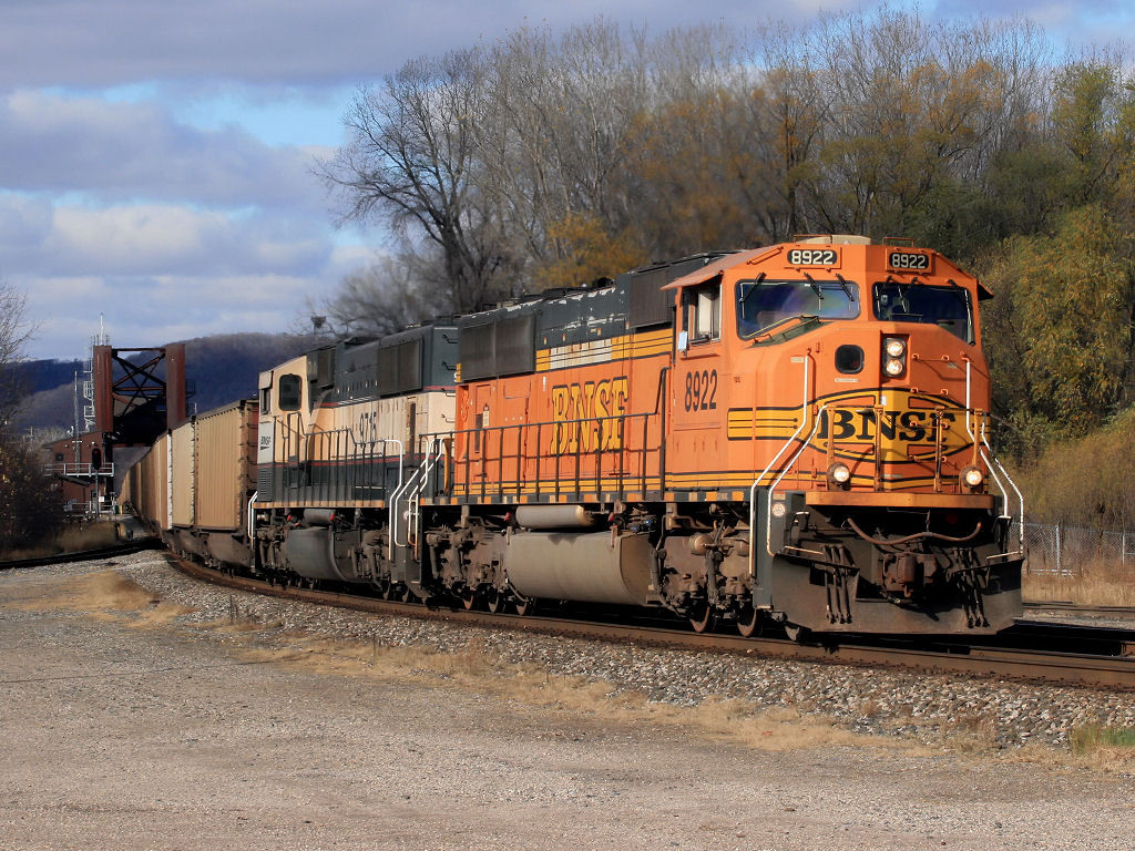 BNSF 8922